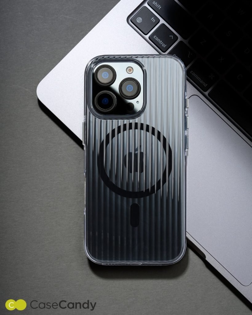 Corrugated Wave Pattern Glossy Case for iPhone 16 Pro