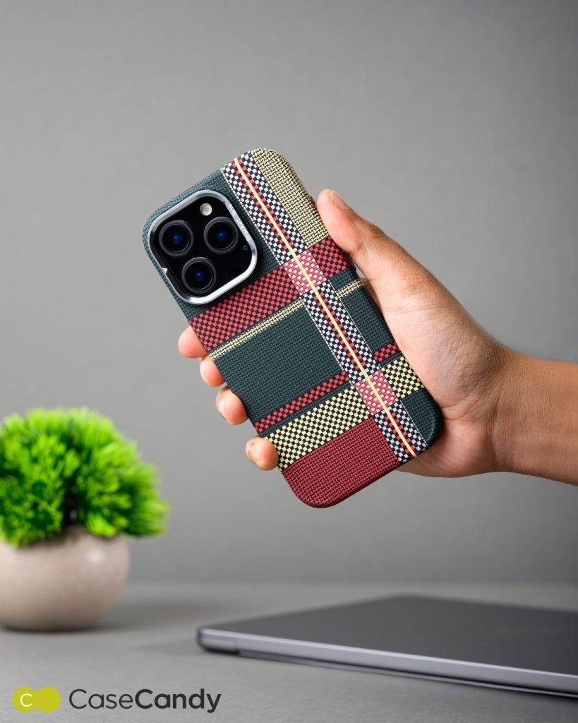 Magsafe Carbon Fiber Case for iPhone 16 Pro Max - Race Track Green-Red